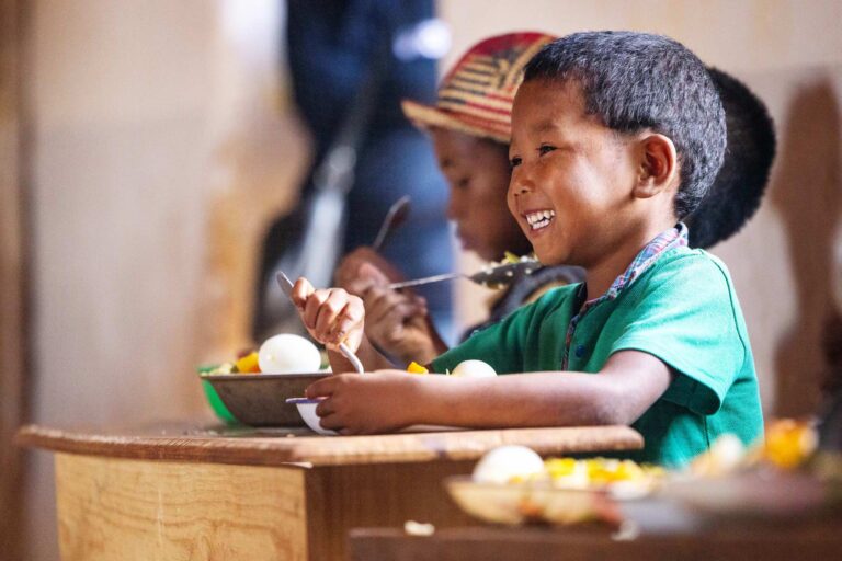 Child Hunger: 2025 Facts and Solutions